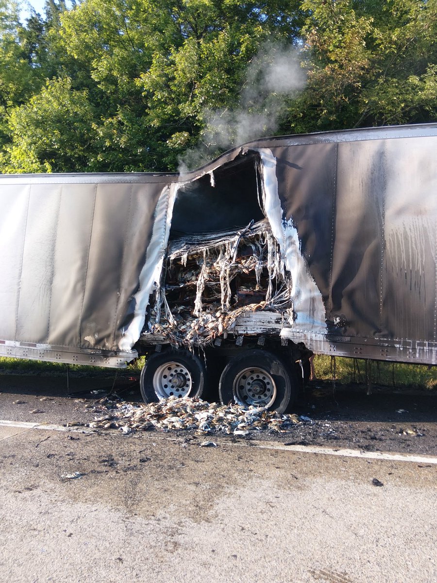 Tractor-trailer fire leaves I-81 in a pinch - Citizen Tribune